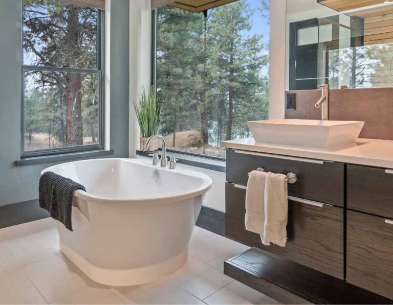 What are Tubs Made of? A Breakdown of Bathtub Materials - Fairhope Walk ...